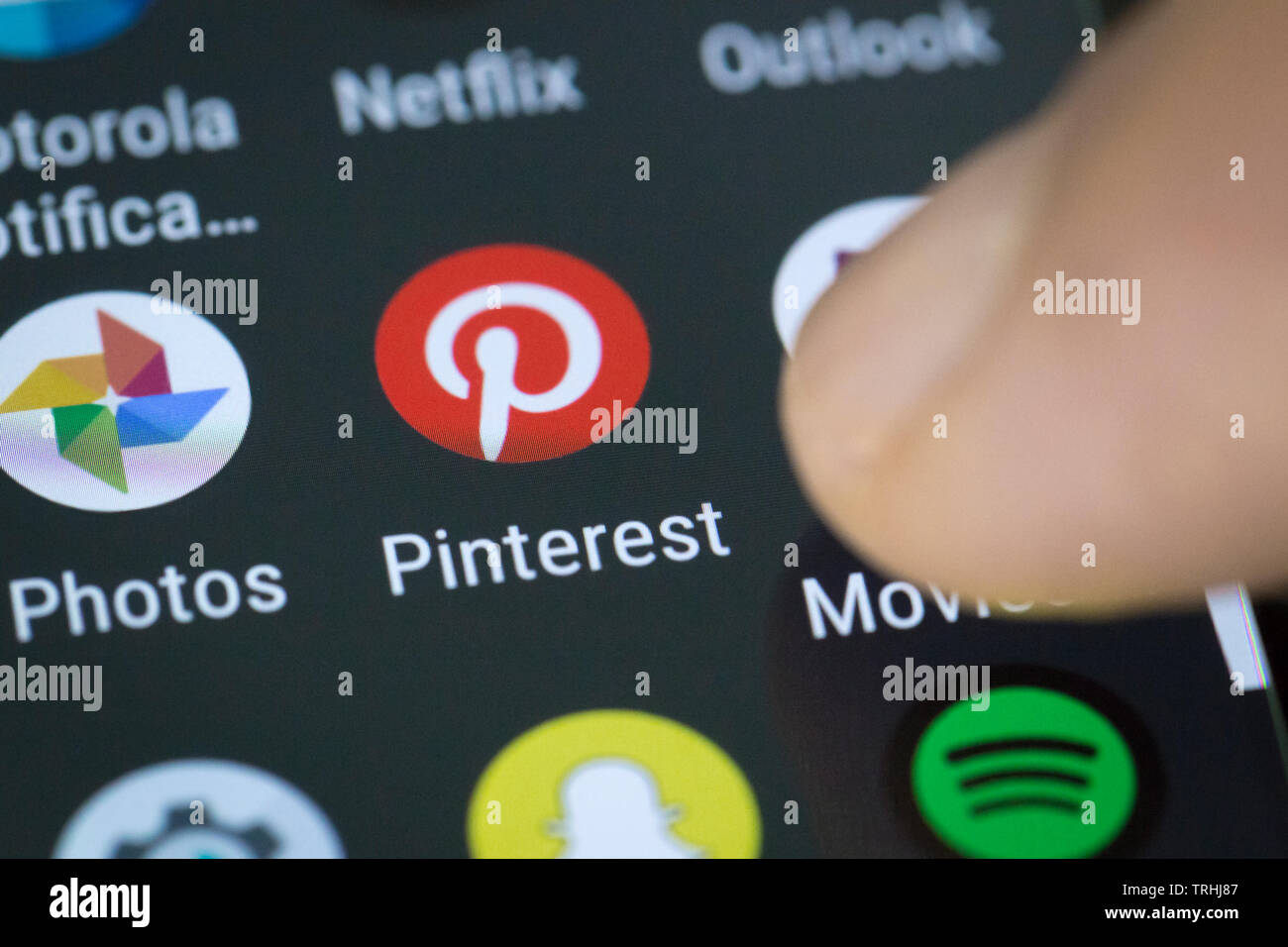 Pinterest logo hi-res stock photography and images - Alamy