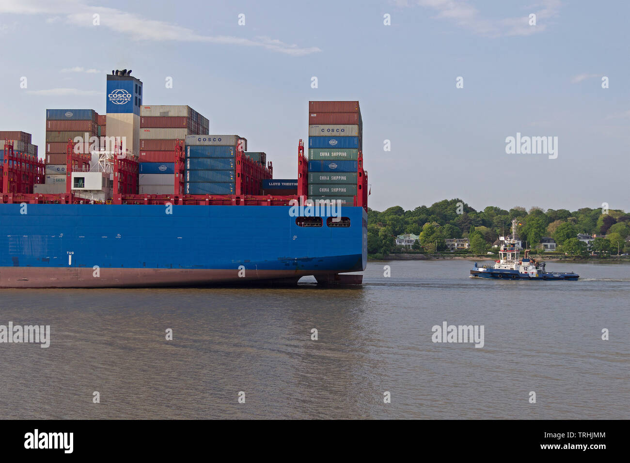 Scorpio tugboat hi-res stock photography and images - Alamy