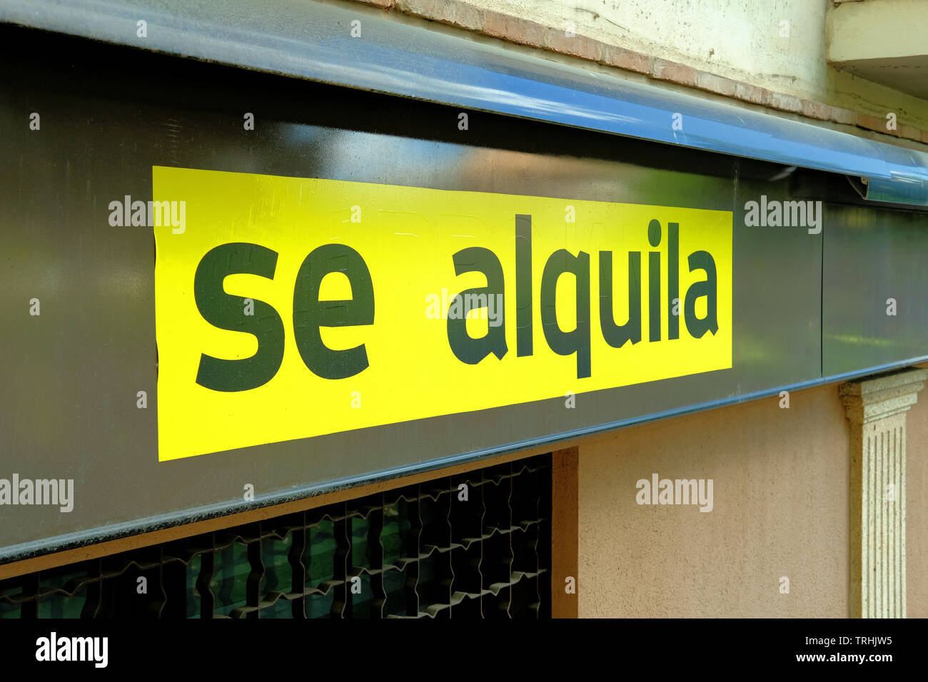 For lease sign in spanish hi-res stock photography and images - Alamy