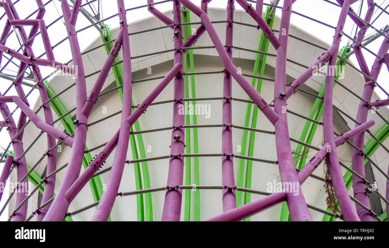 Canopy lattice latticed latticework hi-res stock photography and images ...