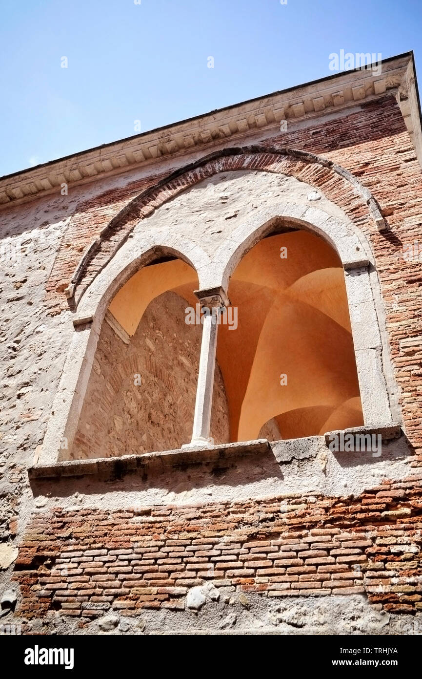 Medieval Mullioned Window High Resolution Stock Photography and Images ...