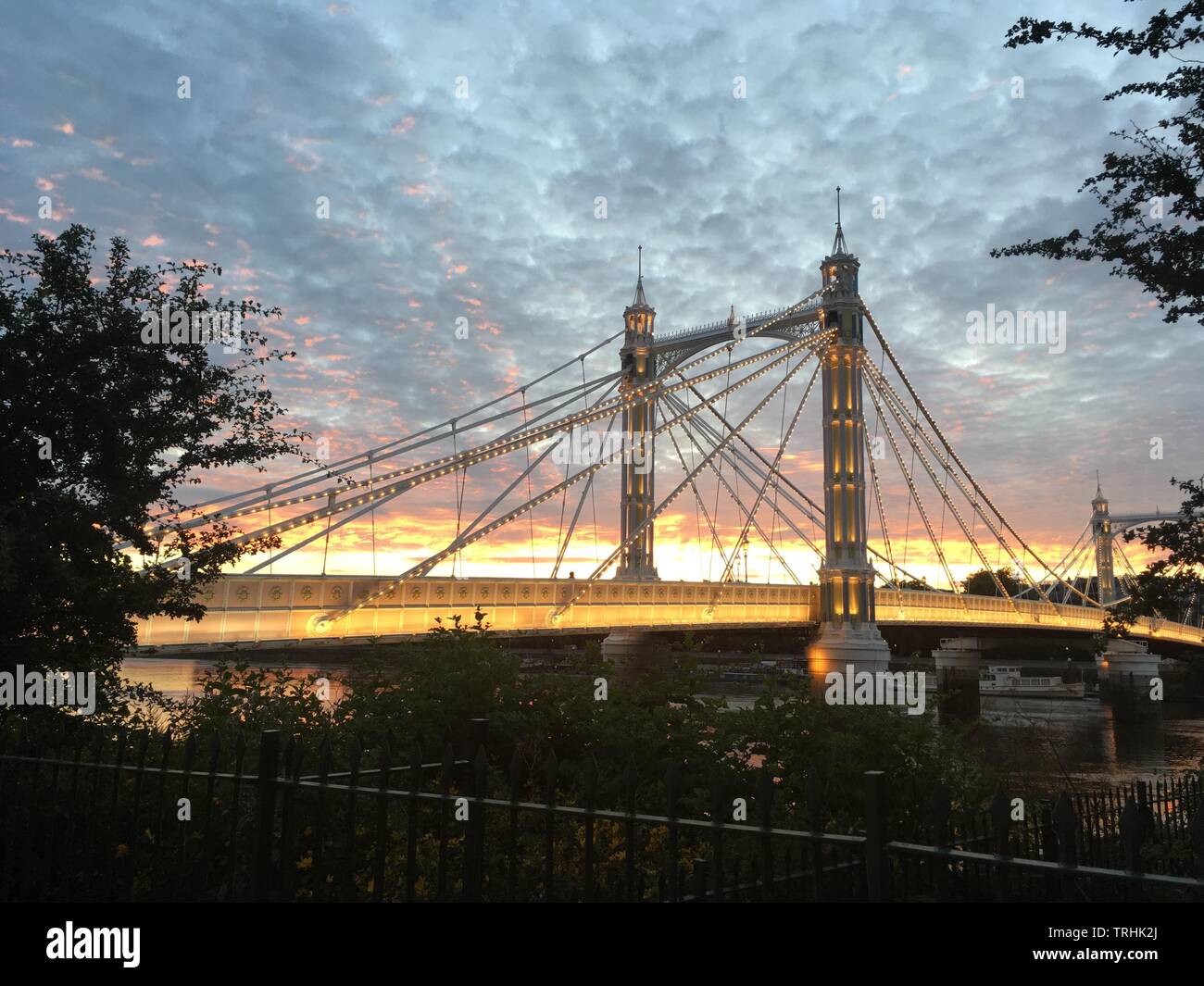 Sunset Albert Bridge London 2 Stock Photo - Alamy