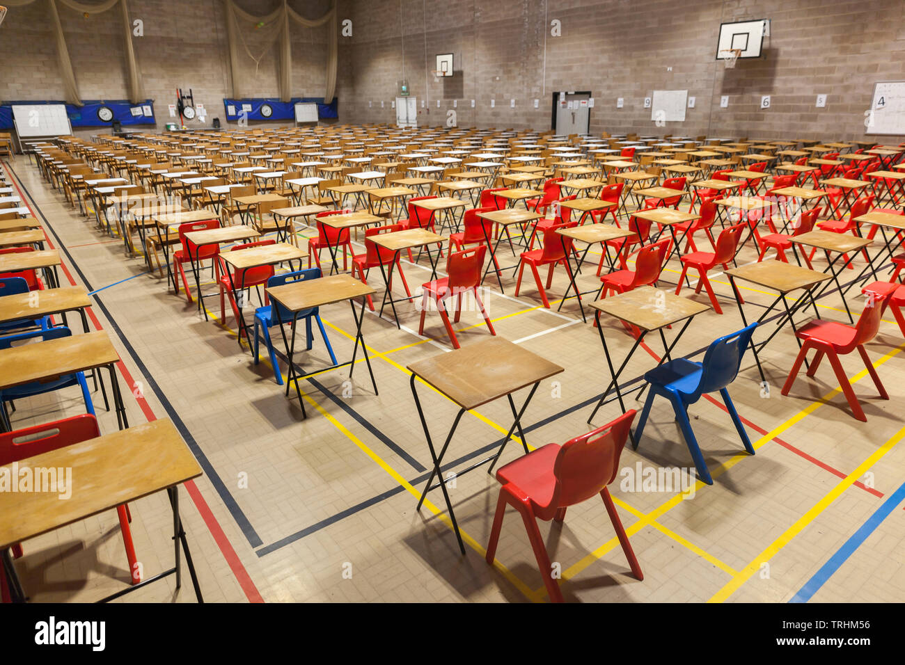 Student exams uk university hall hi-res stock photography and images ...