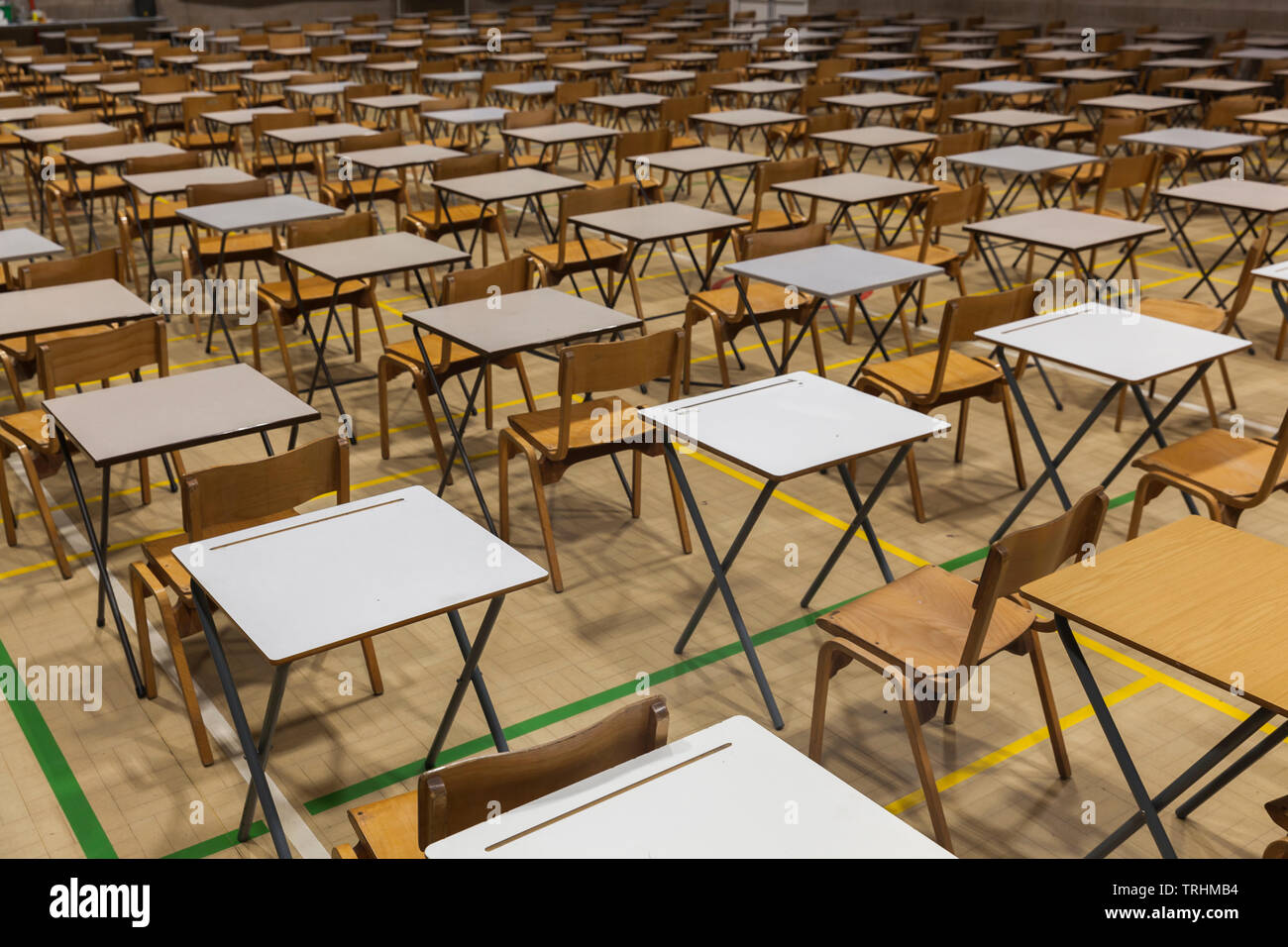 Student exams uk university hall hi-res stock photography and images ...