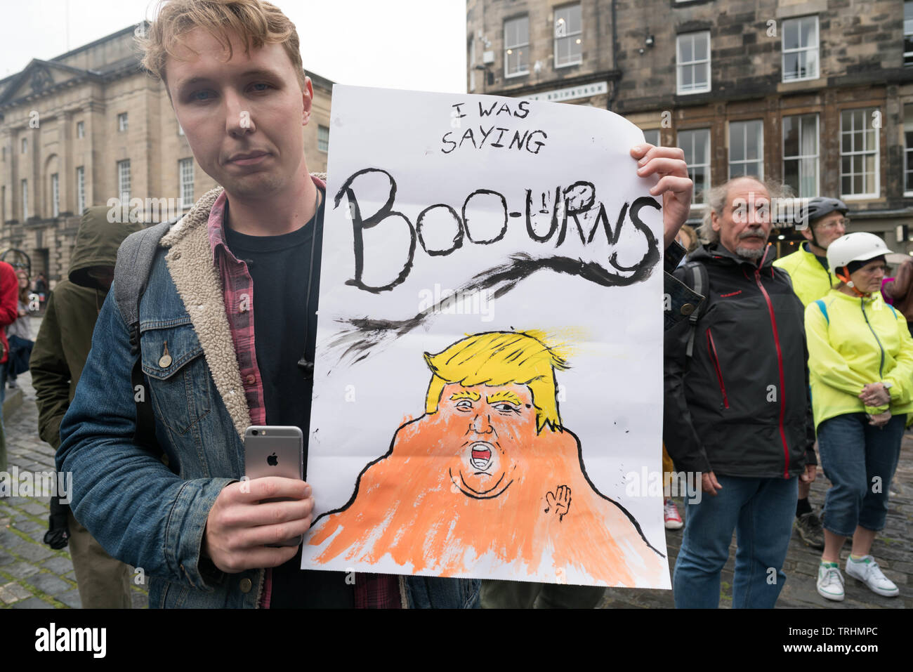 Boo donald trump sign hi-res stock photography and images - Alamy