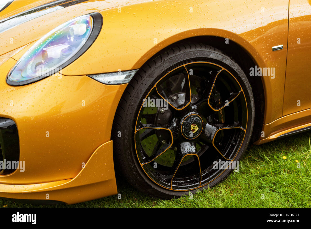 Porsche 911 Turbo S Front Wing Stock Photo - Alamy