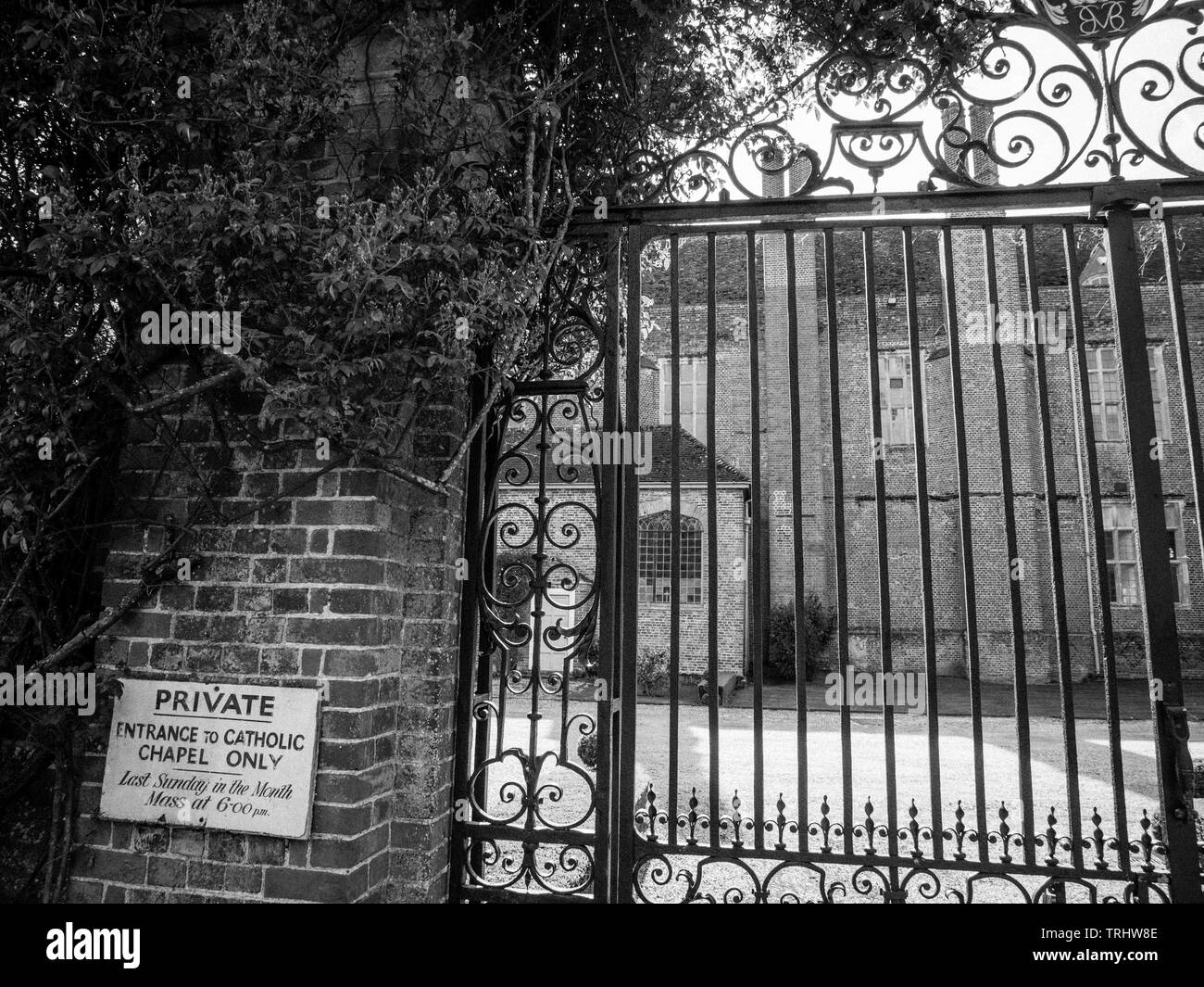 Toad Hall, Mapledurham House ,a Elizabethan house, Mapledurham Village ...