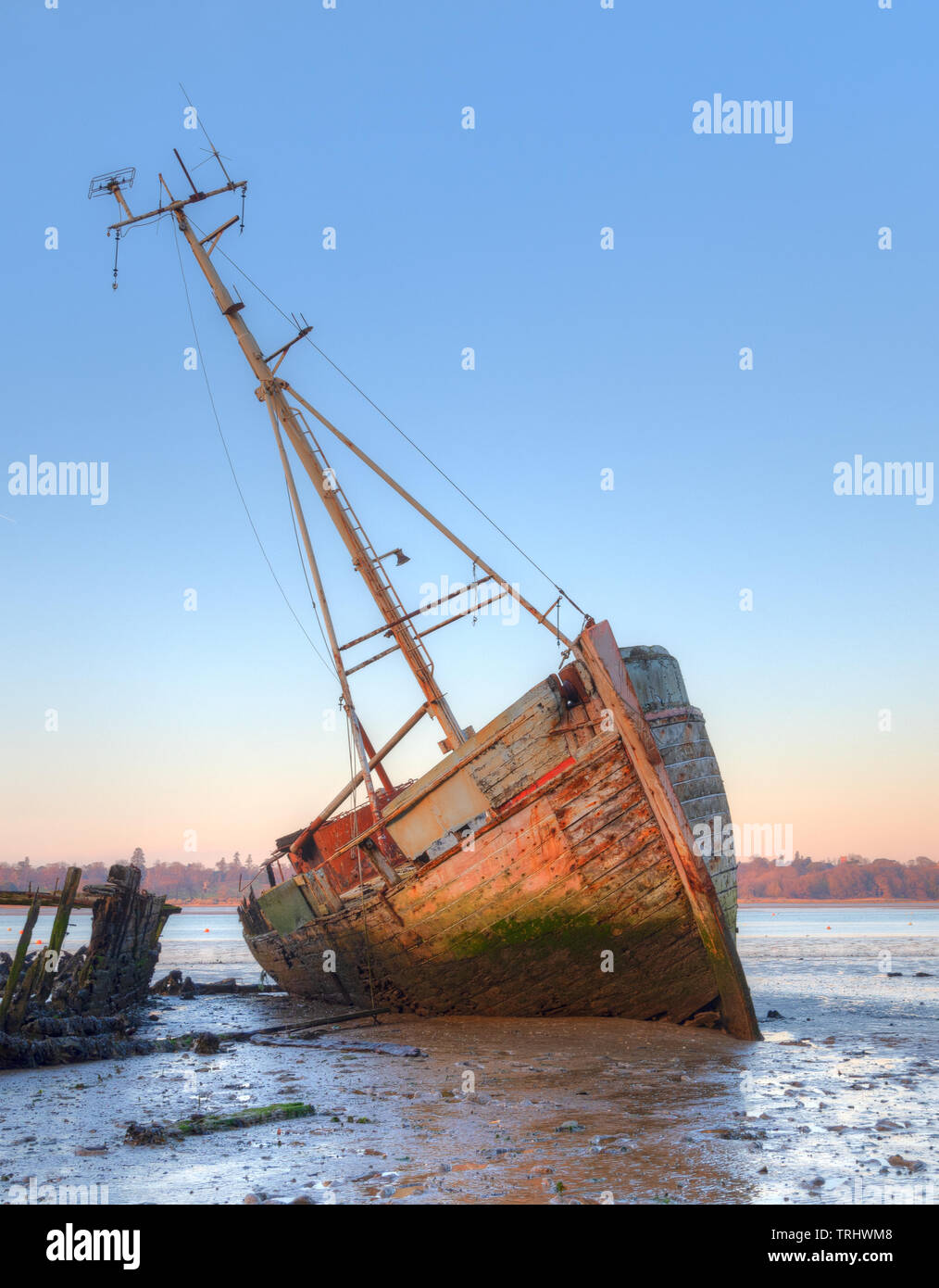 Pin mill boats hi-res stock photography and images - Alamy