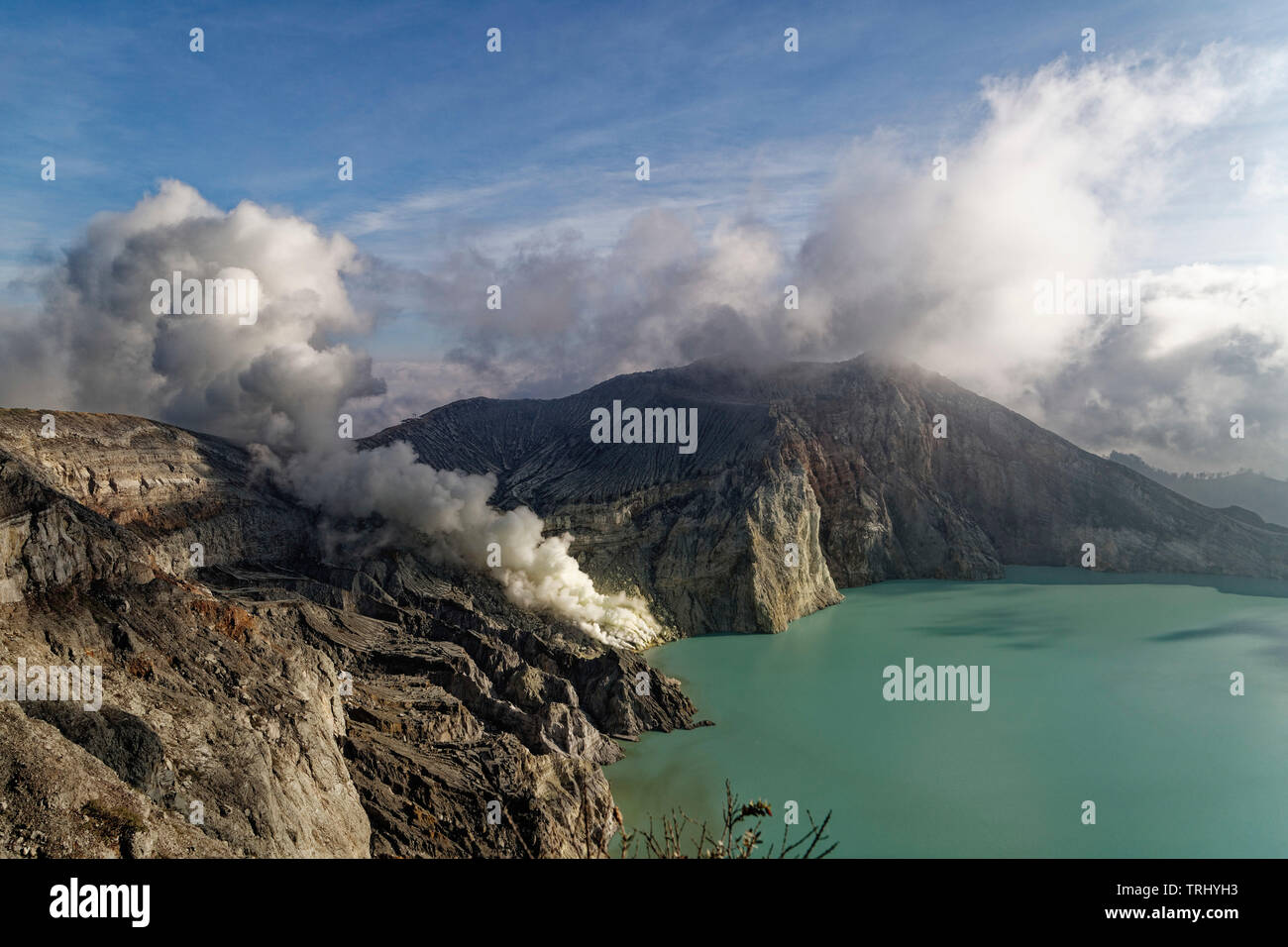 Kawah Ijen, Java island, Indonesia. 11th May, 2019. General view of Kawah Ijen volcano crater ...