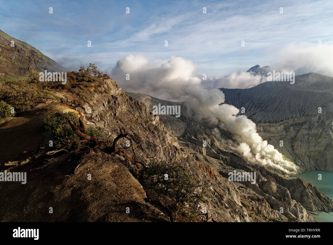 Kawah Ijen, Java island, Indonesia. 11th May, 2019. General view of Kawah Ijen volcano crater ...