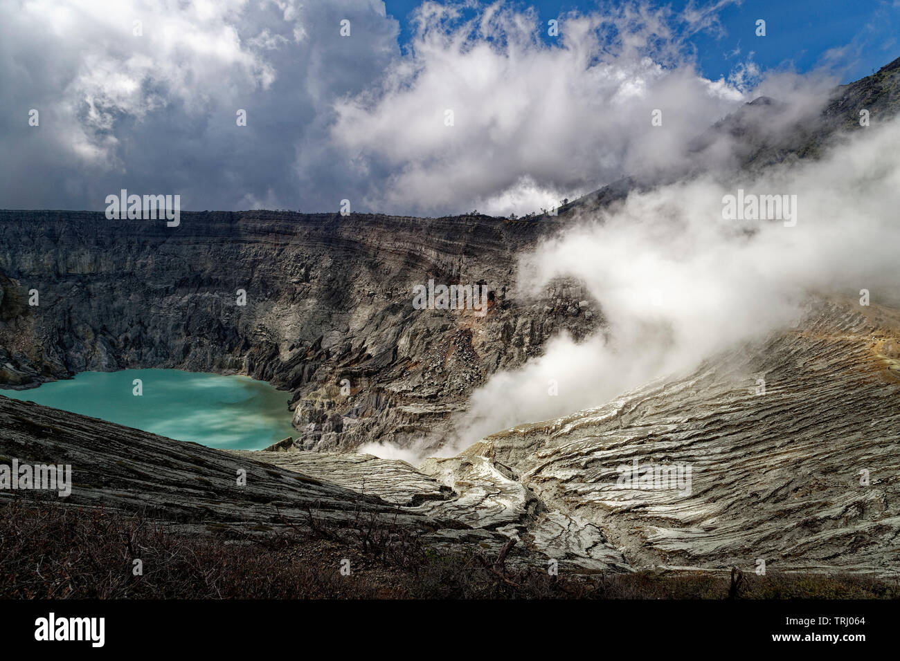 Kawah Ijen, Java island, Indonesia. 11th May, 2019. General view of Kawah Ijen volcano crater ...