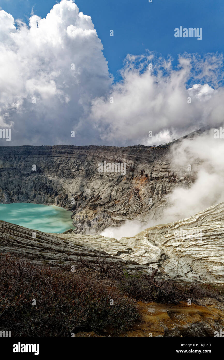 Sulfur carriers hi-res stock photography and images - Alamy