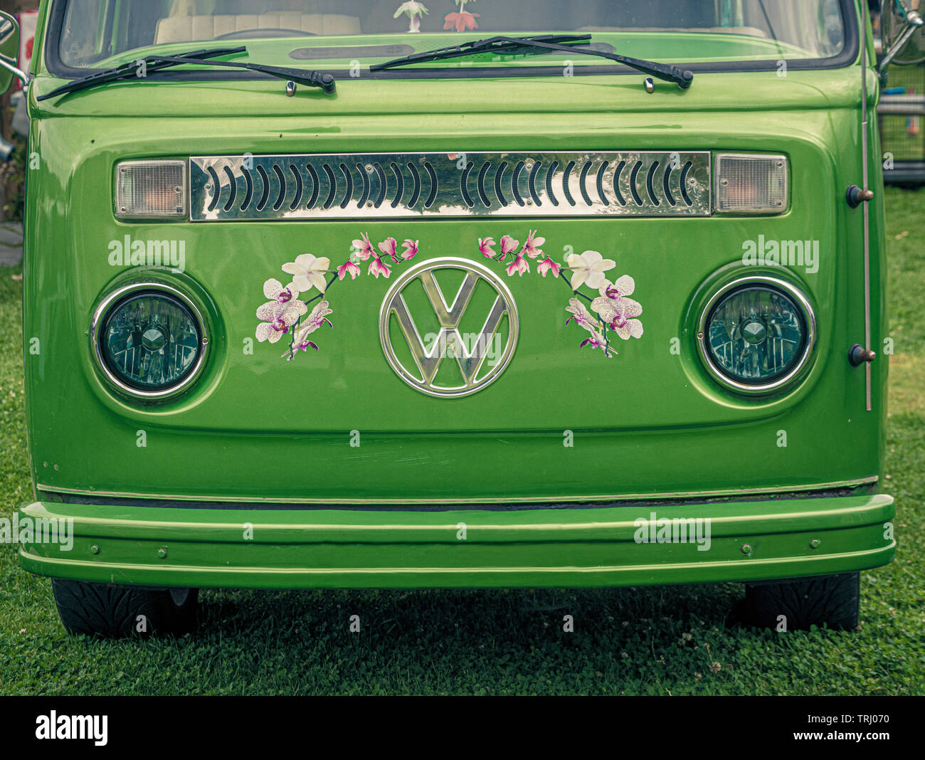Front of traditional green VW Campervan Stock Photo - Alamy