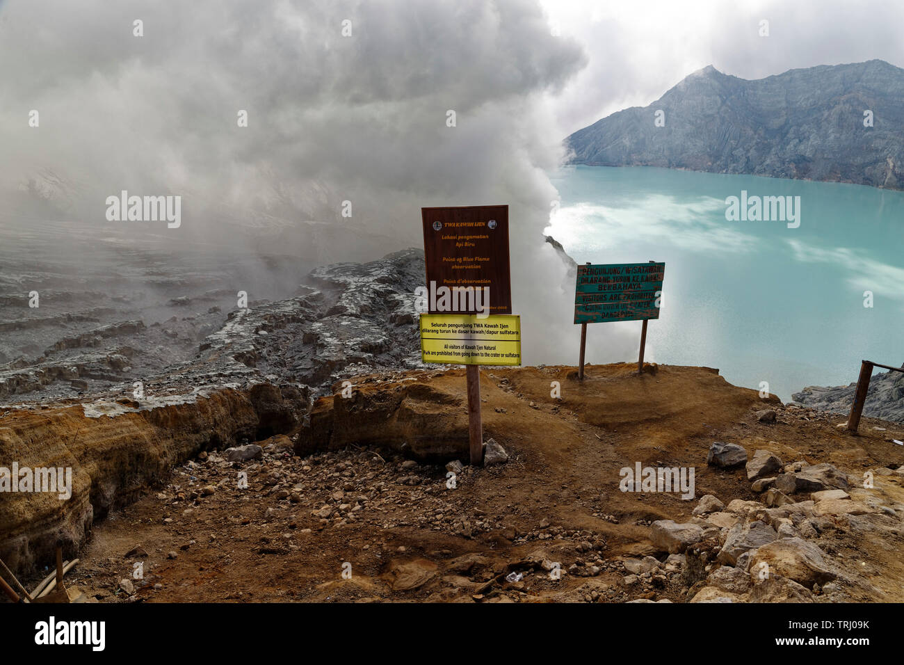 Sulfur carriers hi-res stock photography and images - Alamy