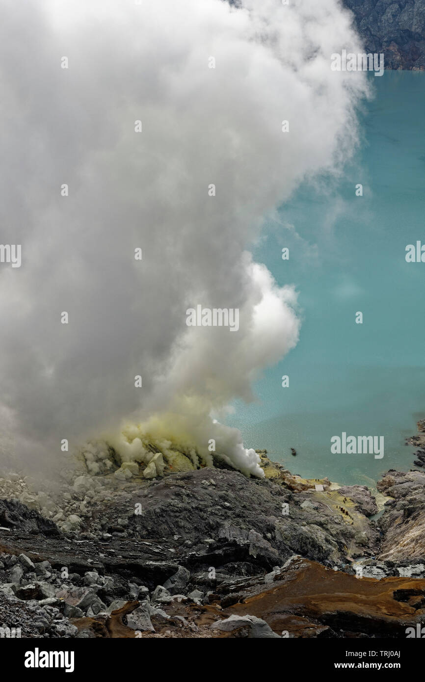 Sulfur carriers hi-res stock photography and images - Alamy