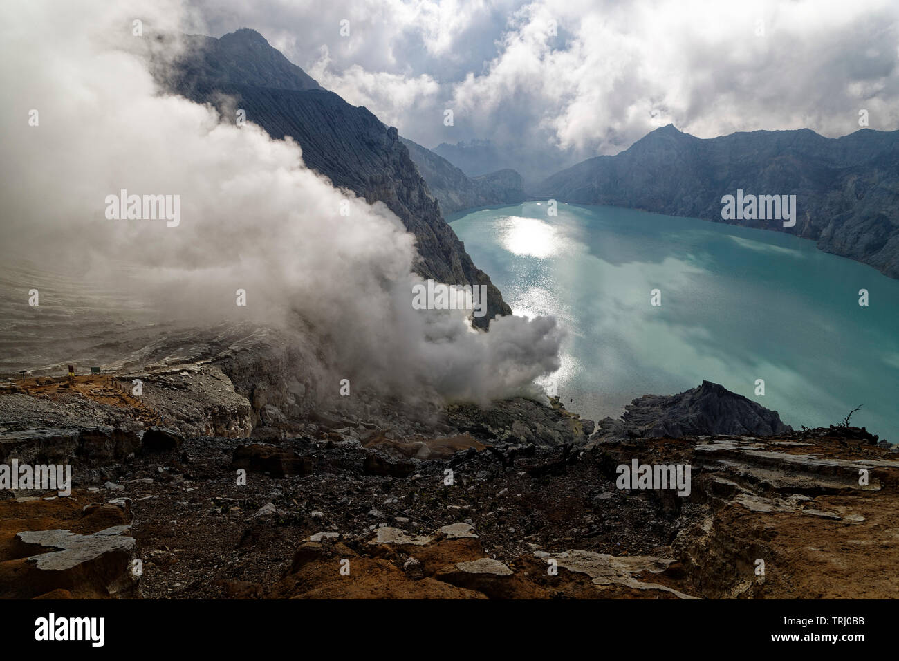 Kawah Ijen, Java island, Indonesia. 11th May, 2019. General view of Kawah Ijen volcano crater ...
