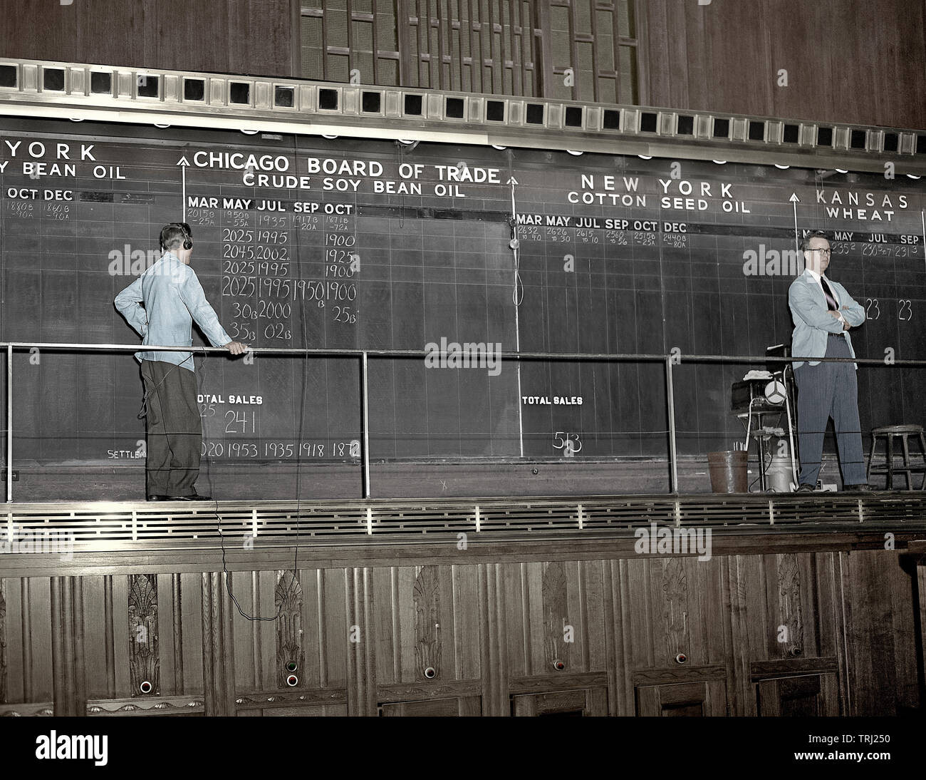 Trader chicago mercantile exchange hi-res stock photography and images ...