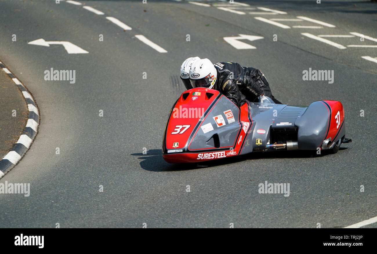 Motor racing isle of man tt sidecar race hi-res stock photography and ...
