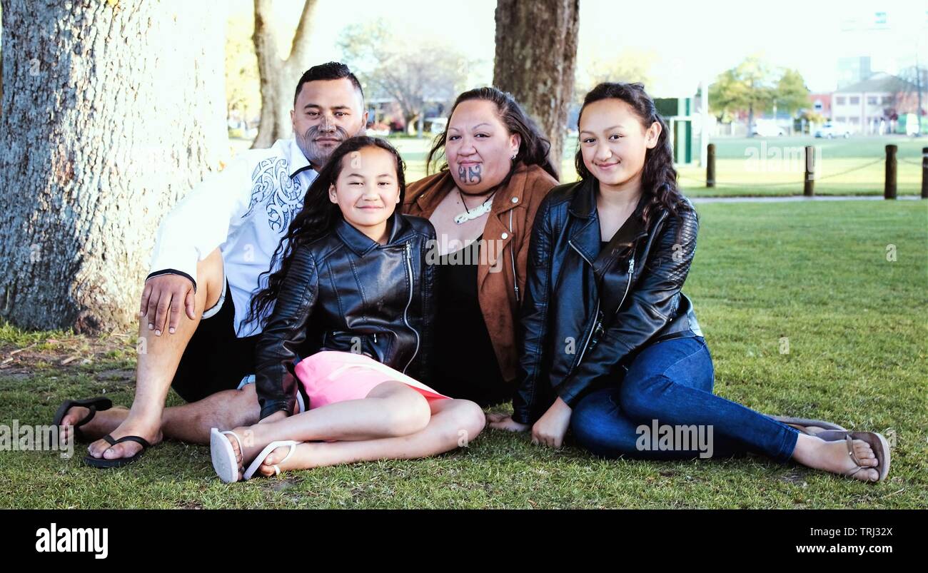 Maori girls hi-res stock photography and images - Alamy