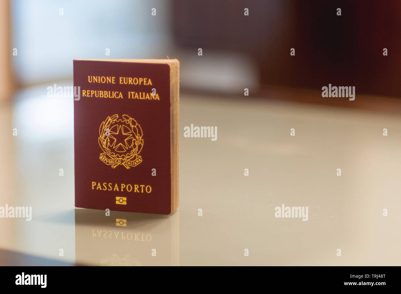 Italian identity passport italy hi-res stock photography and images - Alamy