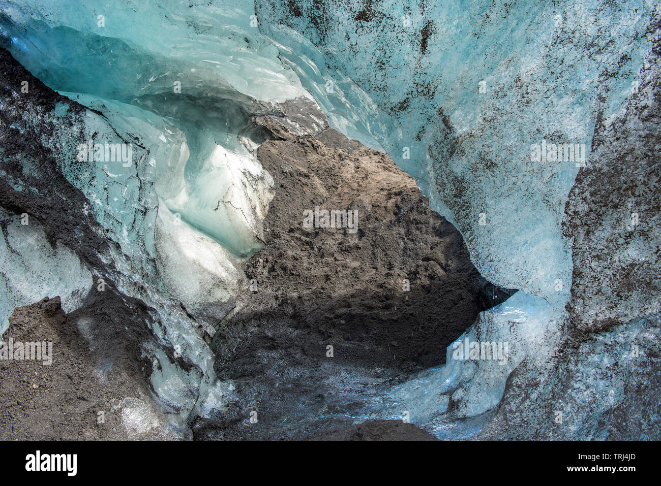 Entrance ice cave iceland High Resolution Stock Photography and Images ...