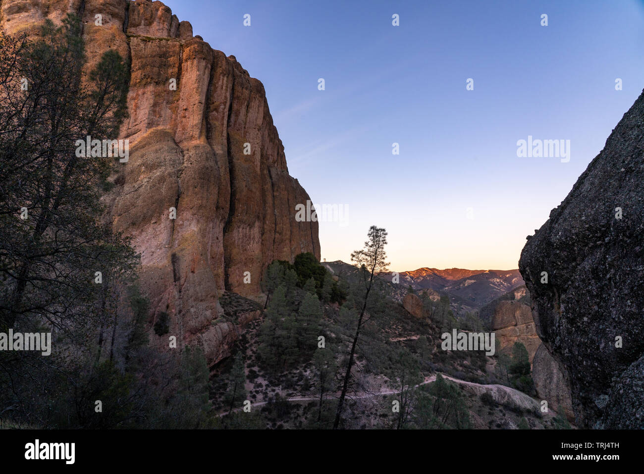Sunset view of the stone walls in Pinnacles National Park, California ...