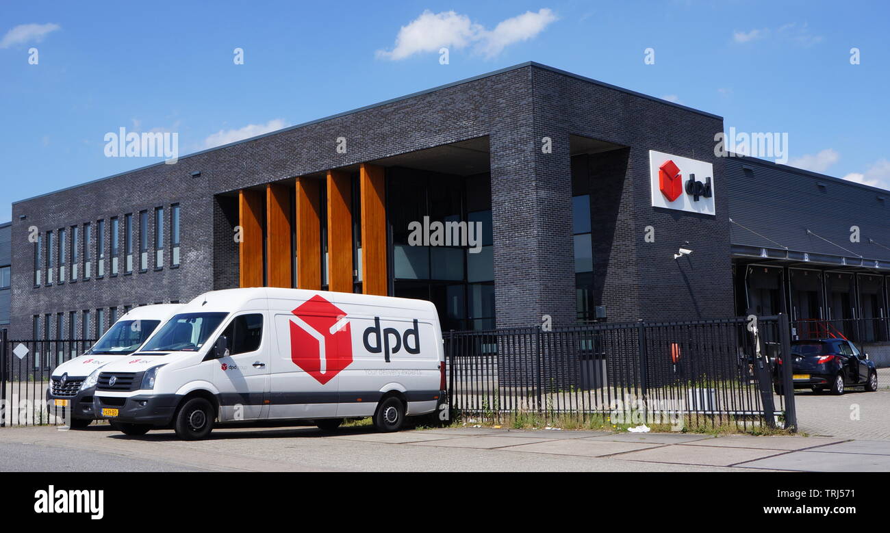 Dynamic Parcel Distribution High Resolution Stock Photography and ...