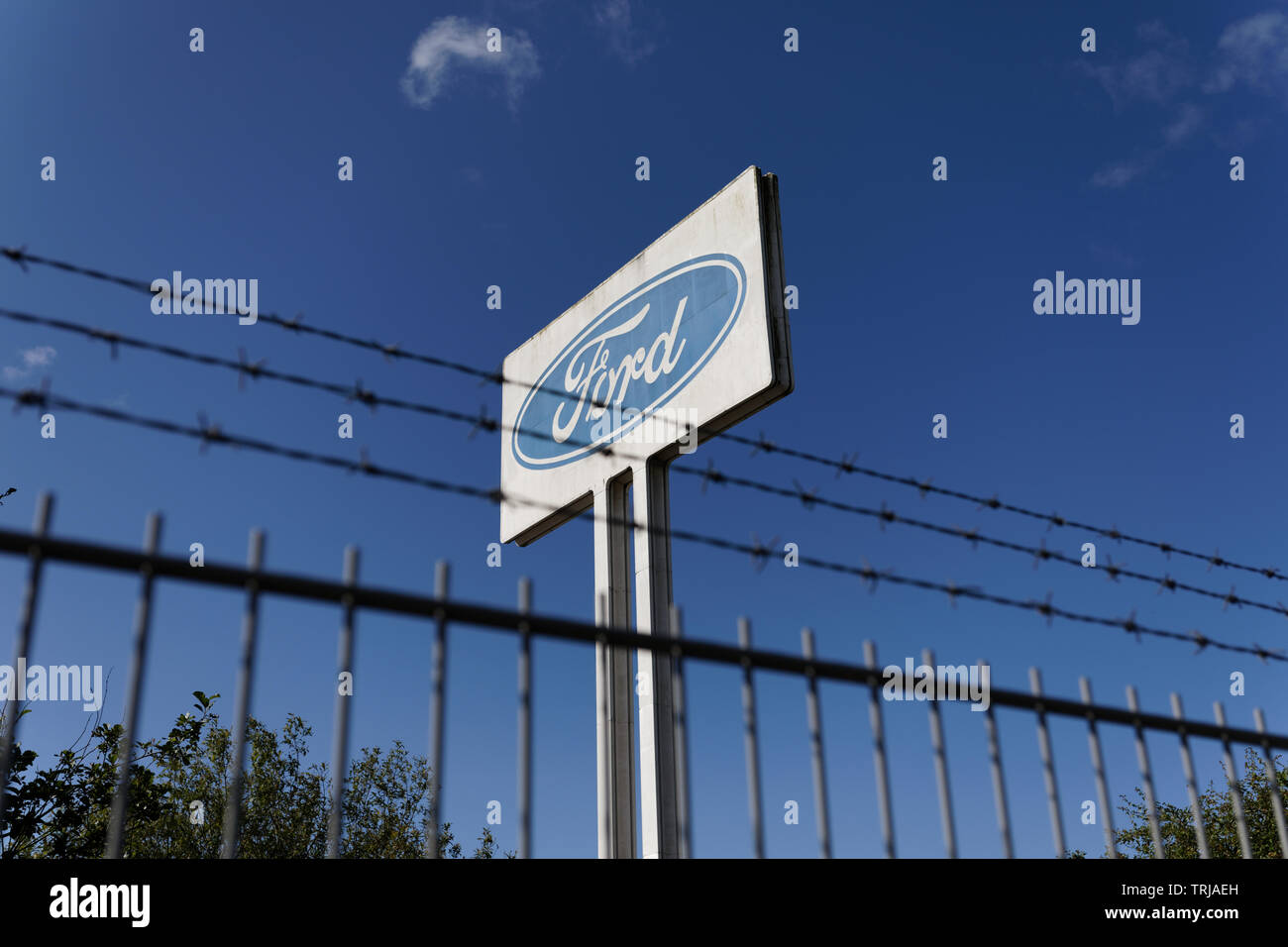Ford engine plant hi-res stock photography and images - Alamy
