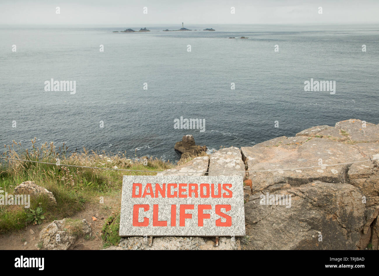 Cornwall cottage cliff hi-res stock photography and images - Alamy
