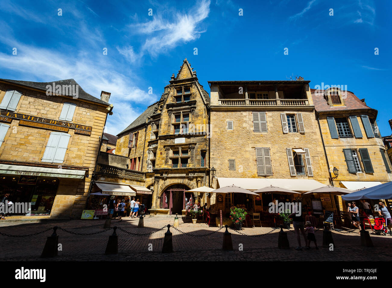 Medieval town square, Sarlat-la-Canéda, Dordogne, France Stock Photo ...