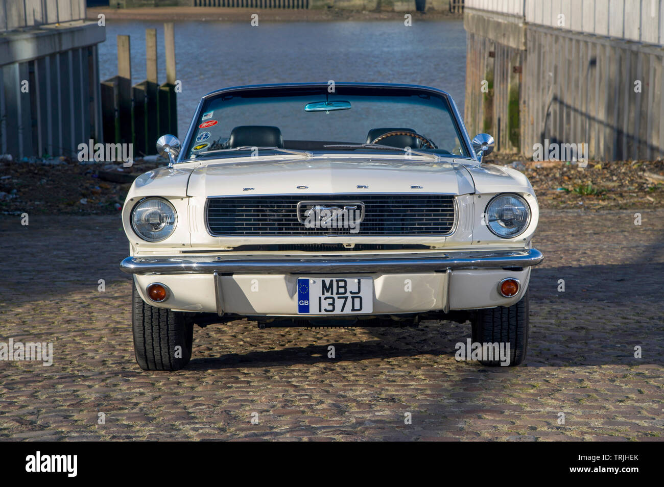 Retro convertible london hi-res stock photography and images - Alamy