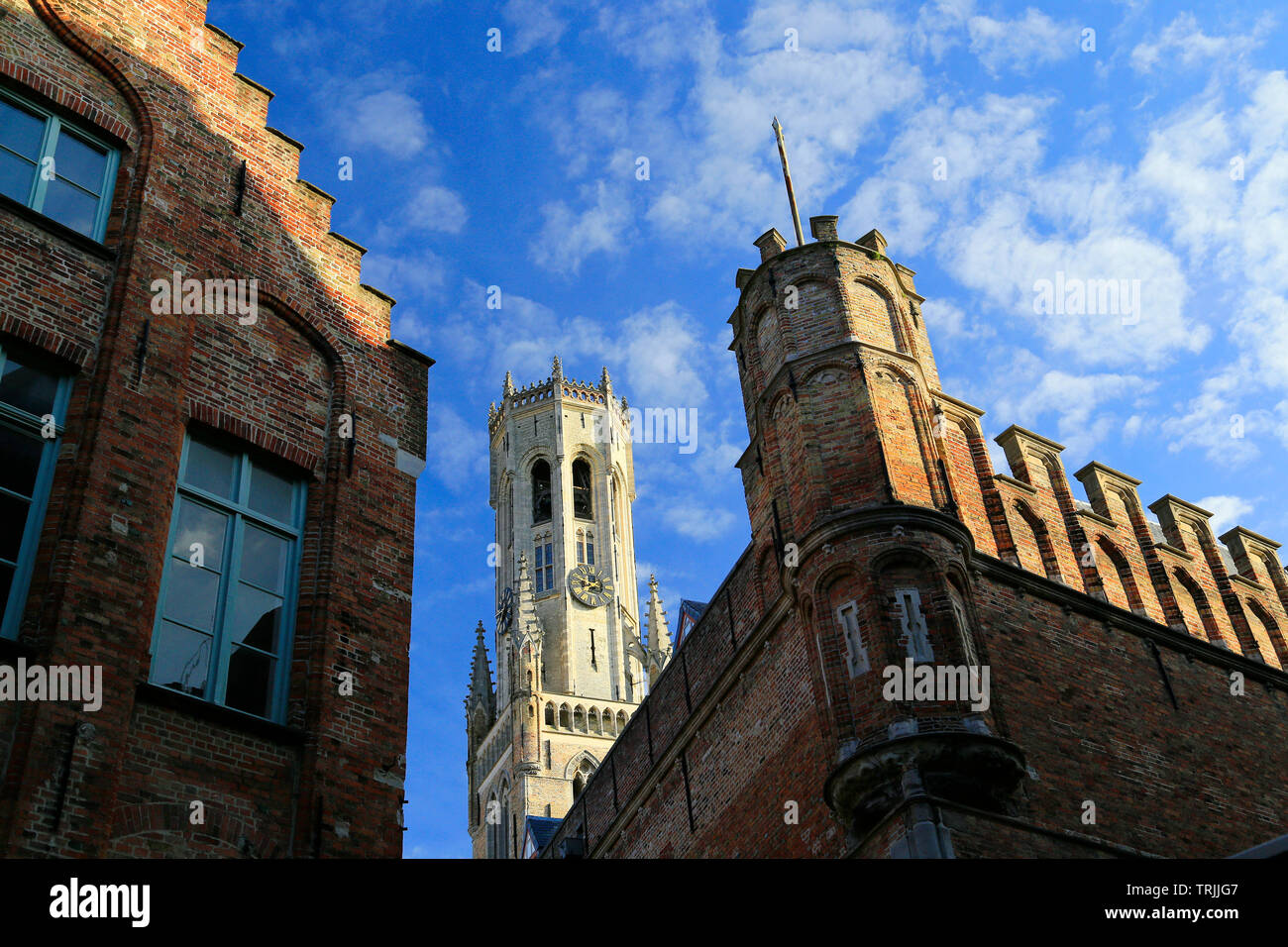 Crenellated brick wall hi-res stock photography and images - Alamy