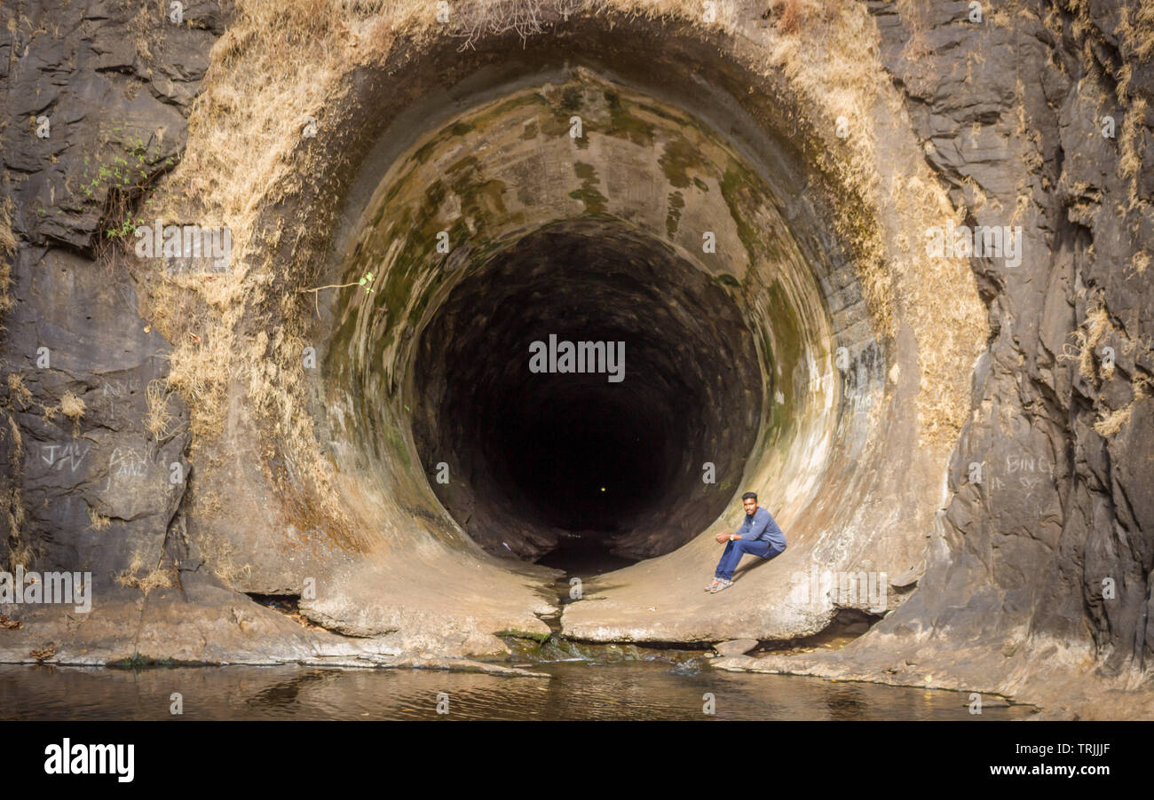 Idukki dam hi-res stock photography and images - Alamy