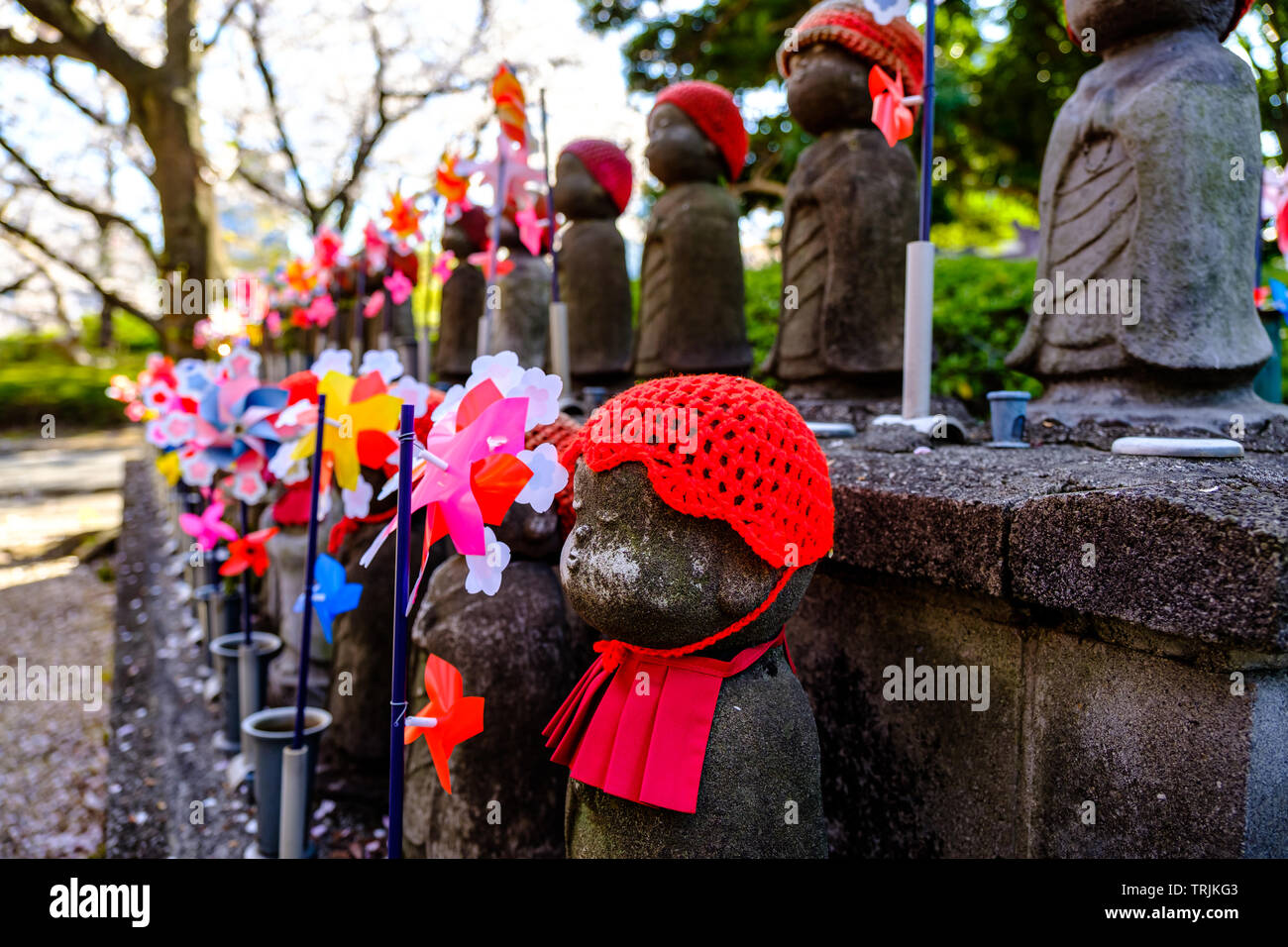 Jizo statues at a temple in Tokyo Stock Photo - Alamy