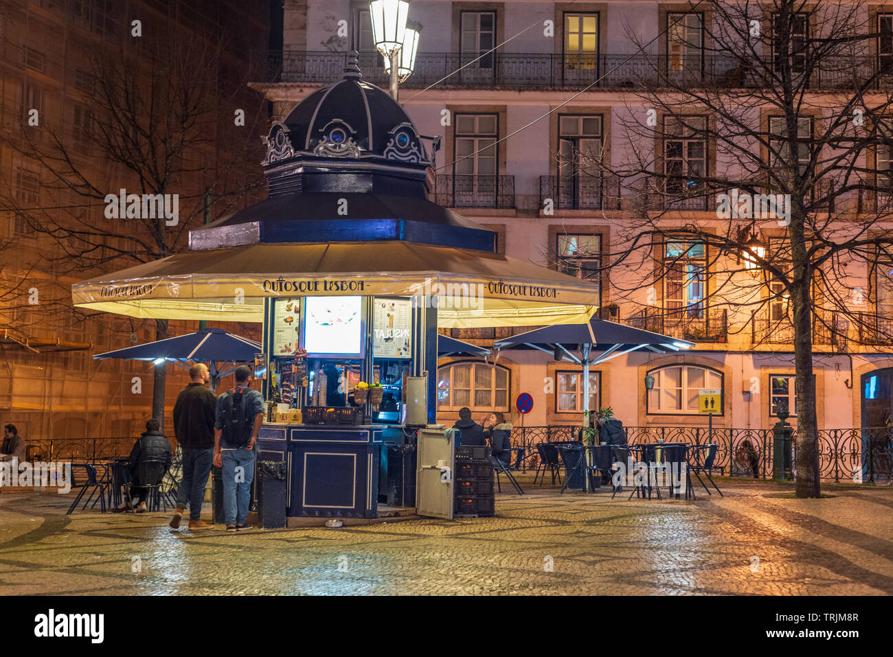Kiosk lisbon portugal hi-res stock photography and images - Alamy