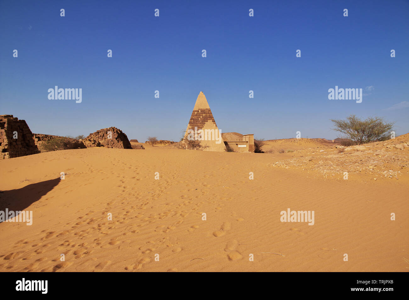 The ancient pyramids of Meroe in Sudan's desert Stock Photo - Alamy