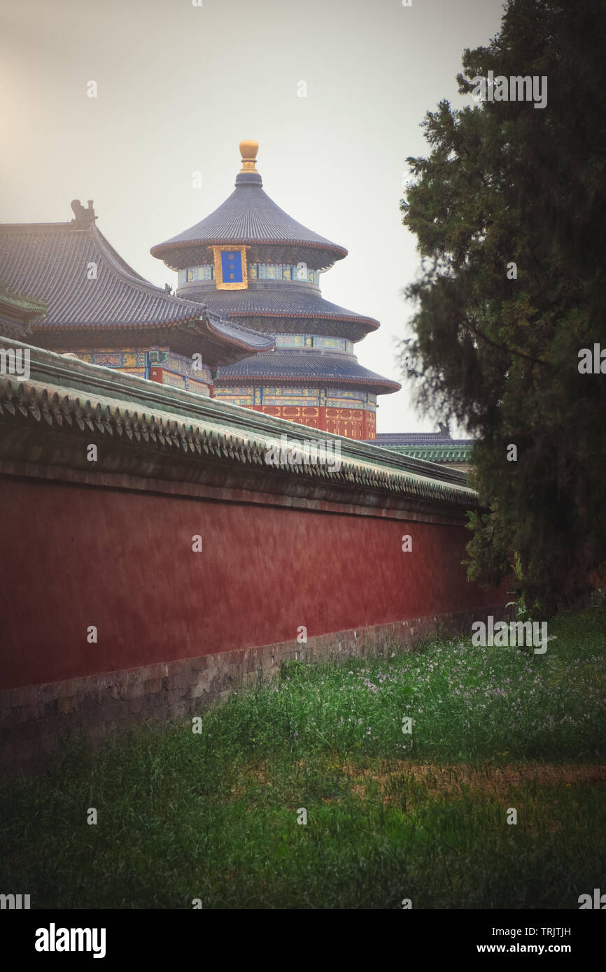 China temple sunset hi-res stock photography and images - Alamy
