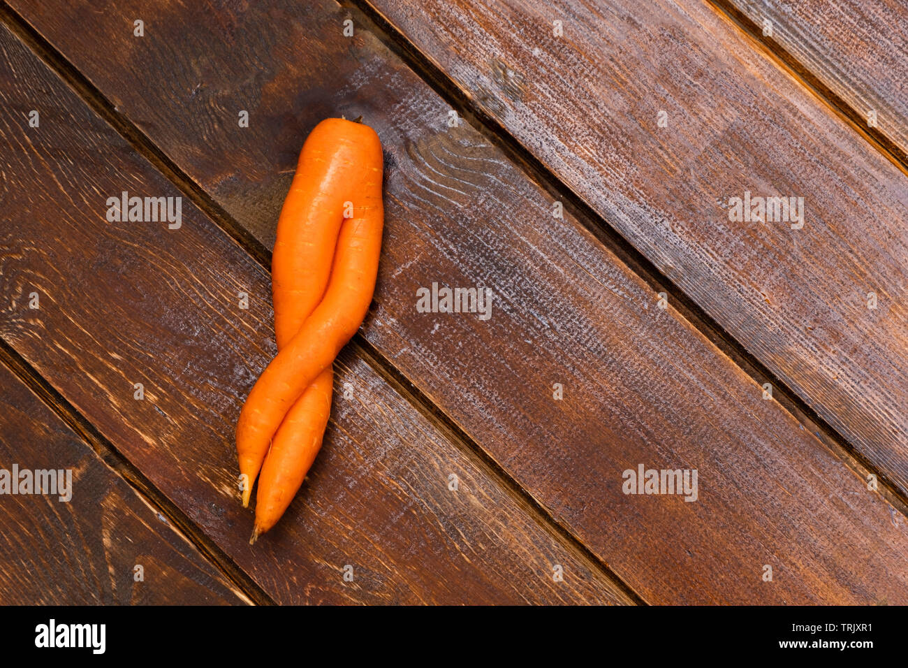 Twisted carrots hi-res stock photography and images - Alamy
