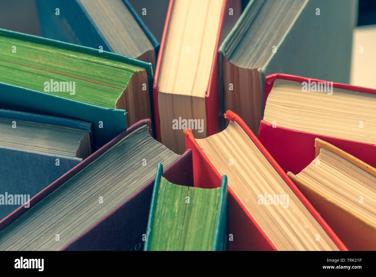 Top view of colorful hardback books in a circle Stock Photo - Alamy