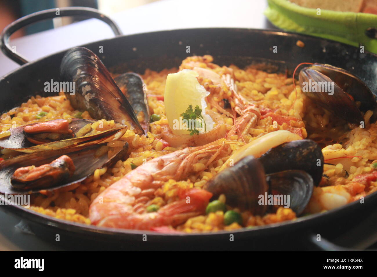 Paella pan hi-res stock photography and images - Alamy