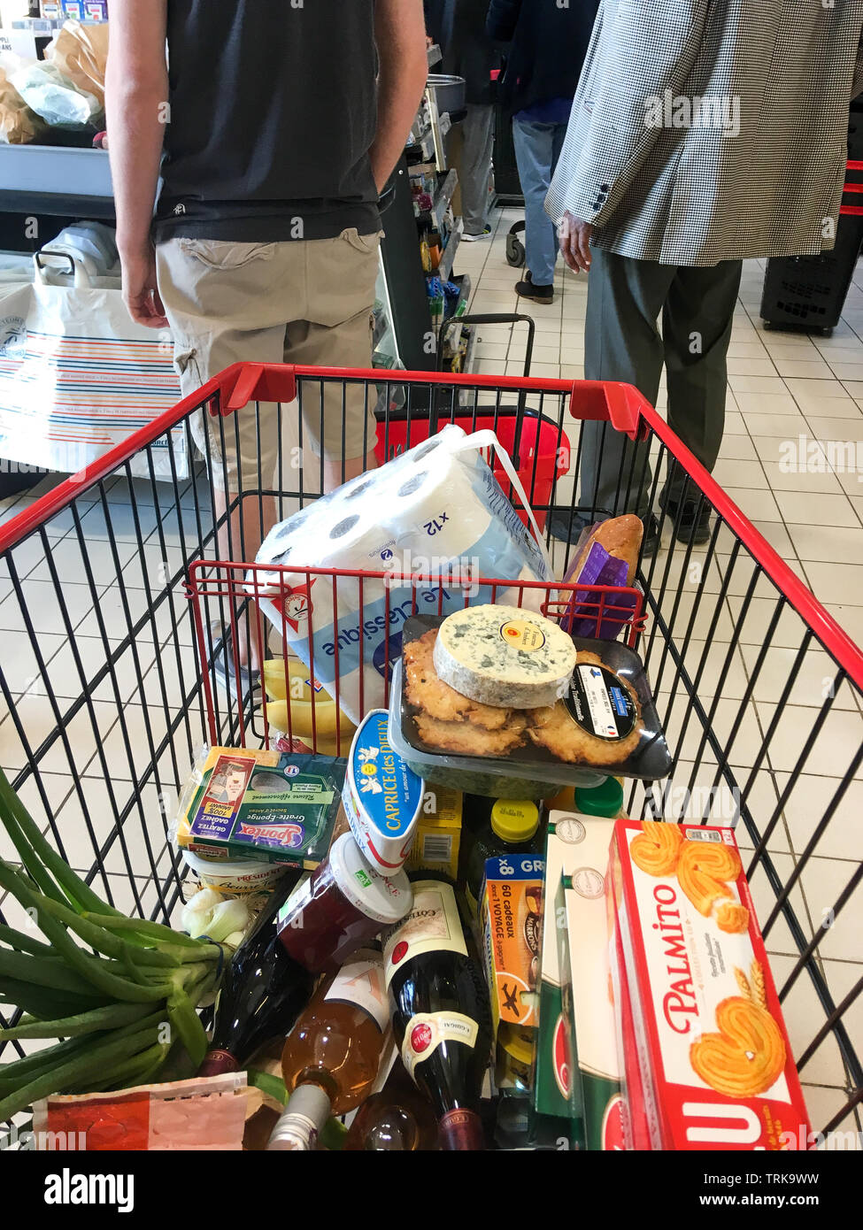 Caddy supermarche hi-res stock photography and images - Alamy