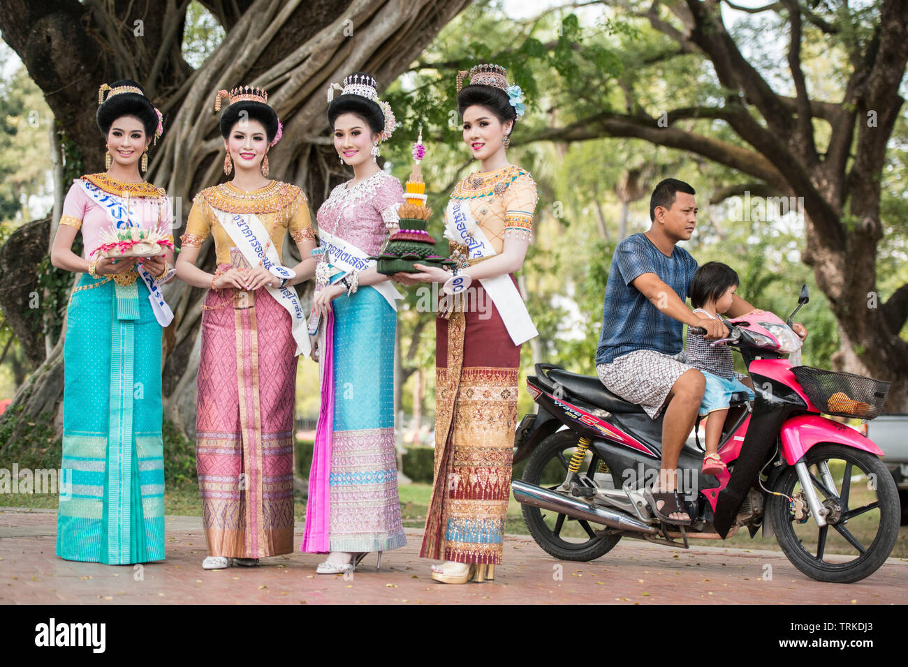 traditional dresst thai people at the Loy Krathong Festival in the ...