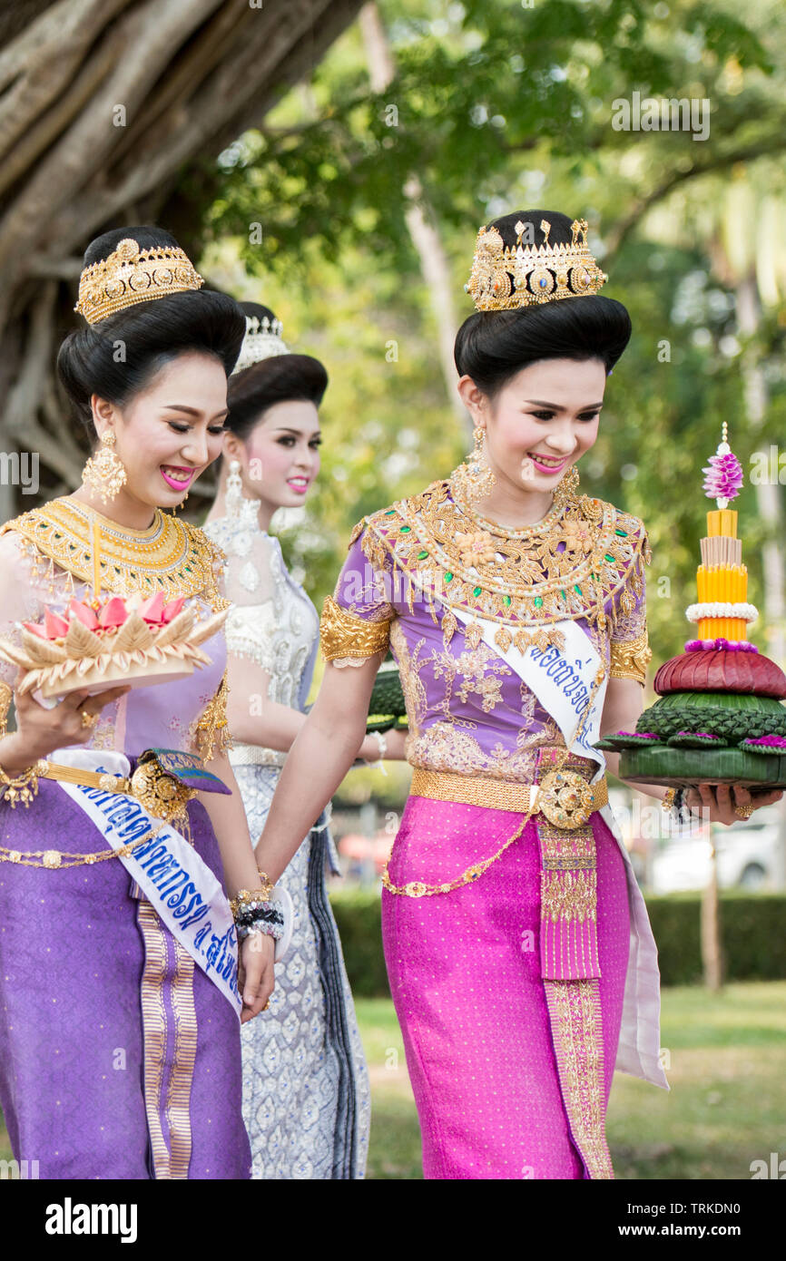 traditional dresst thai people at the Loy Krathong Festival in the ...