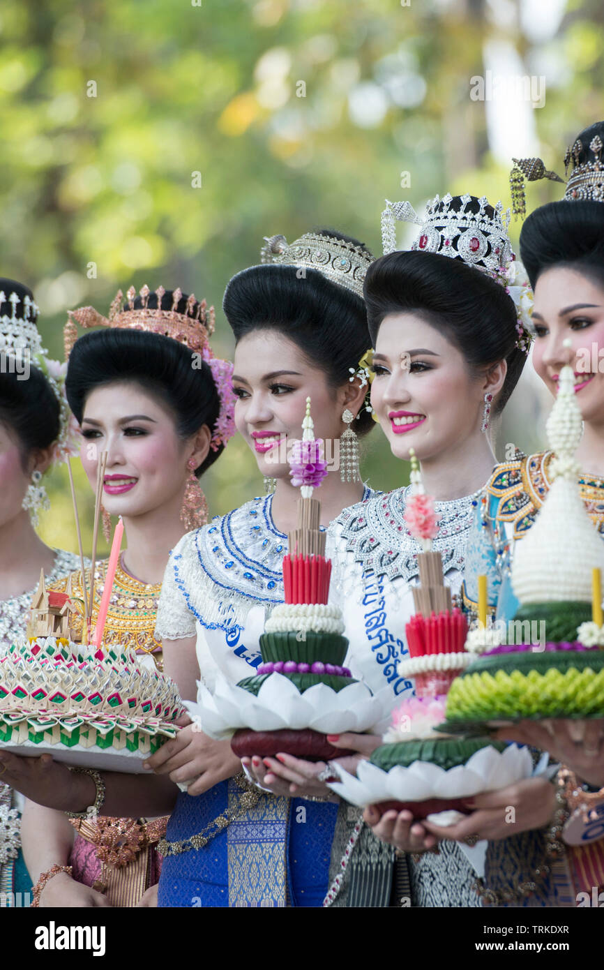 traditional dresst thai people at the Loy Krathong Festival in the ...