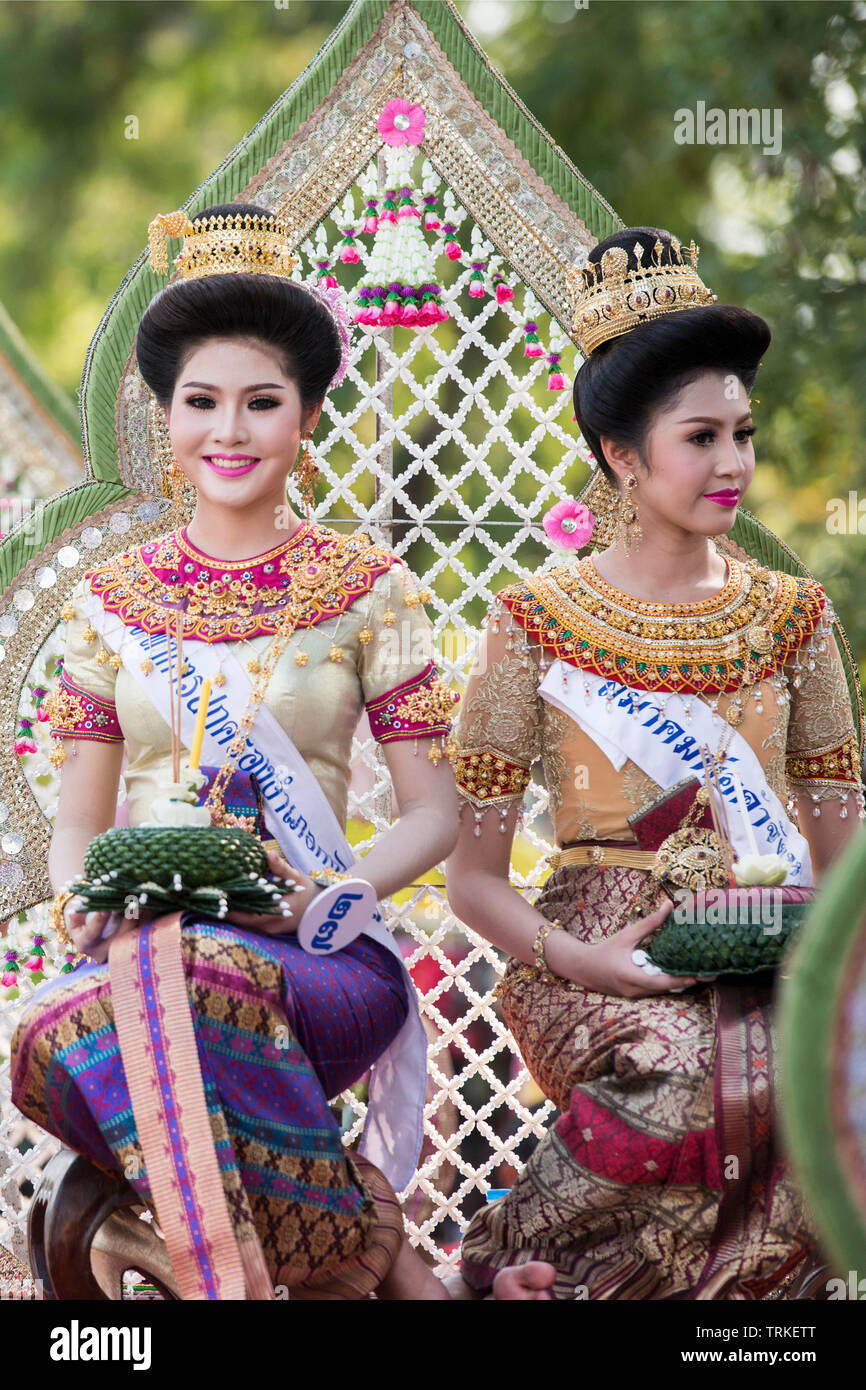 traditional dresst thai people at the Loy Krathong Festival in the ...
