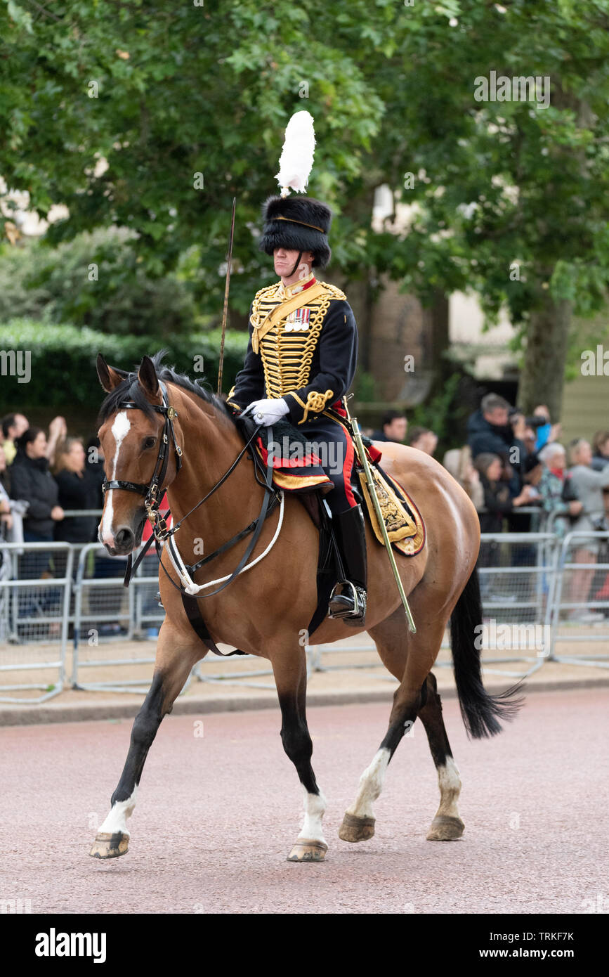 Horse guards parade kings troop royal horse artillery hi-res stock ...