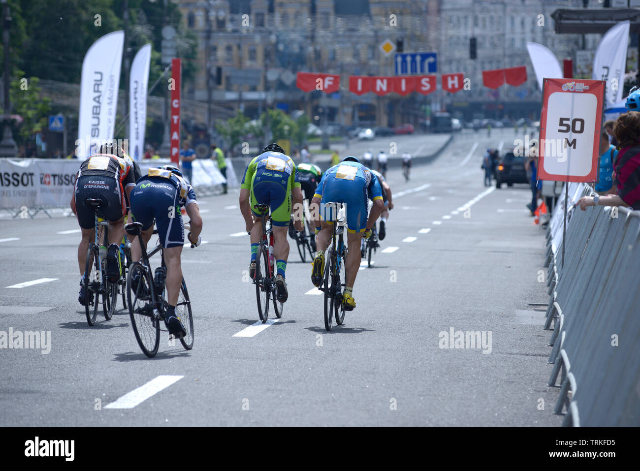Women cycling finish line hi-res stock photography and images - Alamy