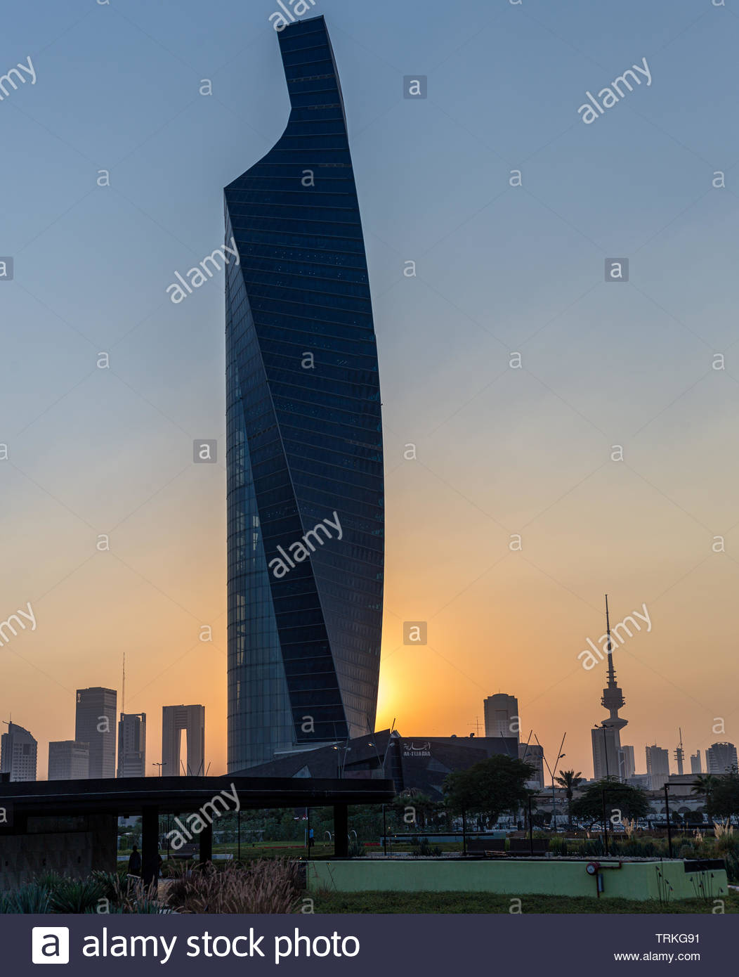 Tall Building Of Kuwait High Resolution Stock Photography and Images ...