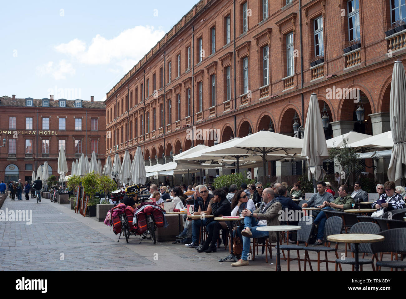 The cafe albert hi-res stock photography and images - Alamy