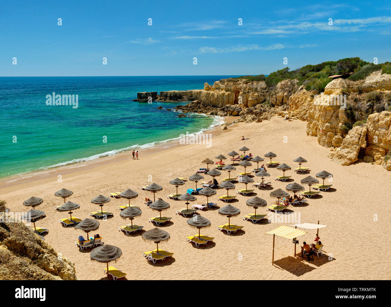 Castelo beach albufeira praia hi-res stock photography and images - Alamy